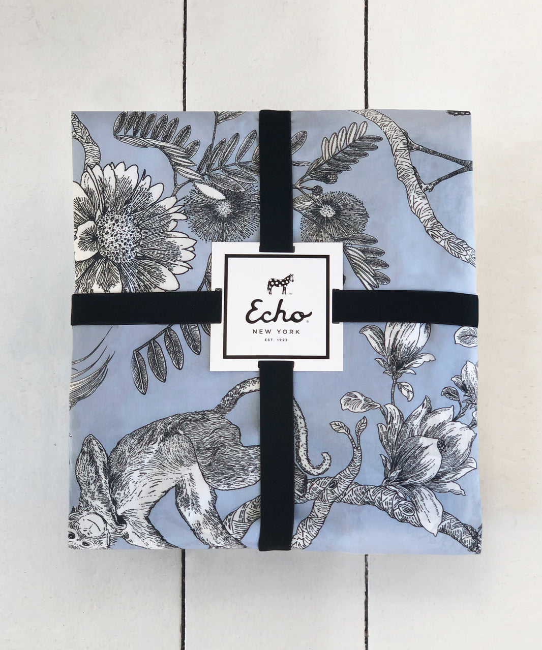 Bedding, Pillows, Shams, Duvets, Comforters & Quilts – Echo