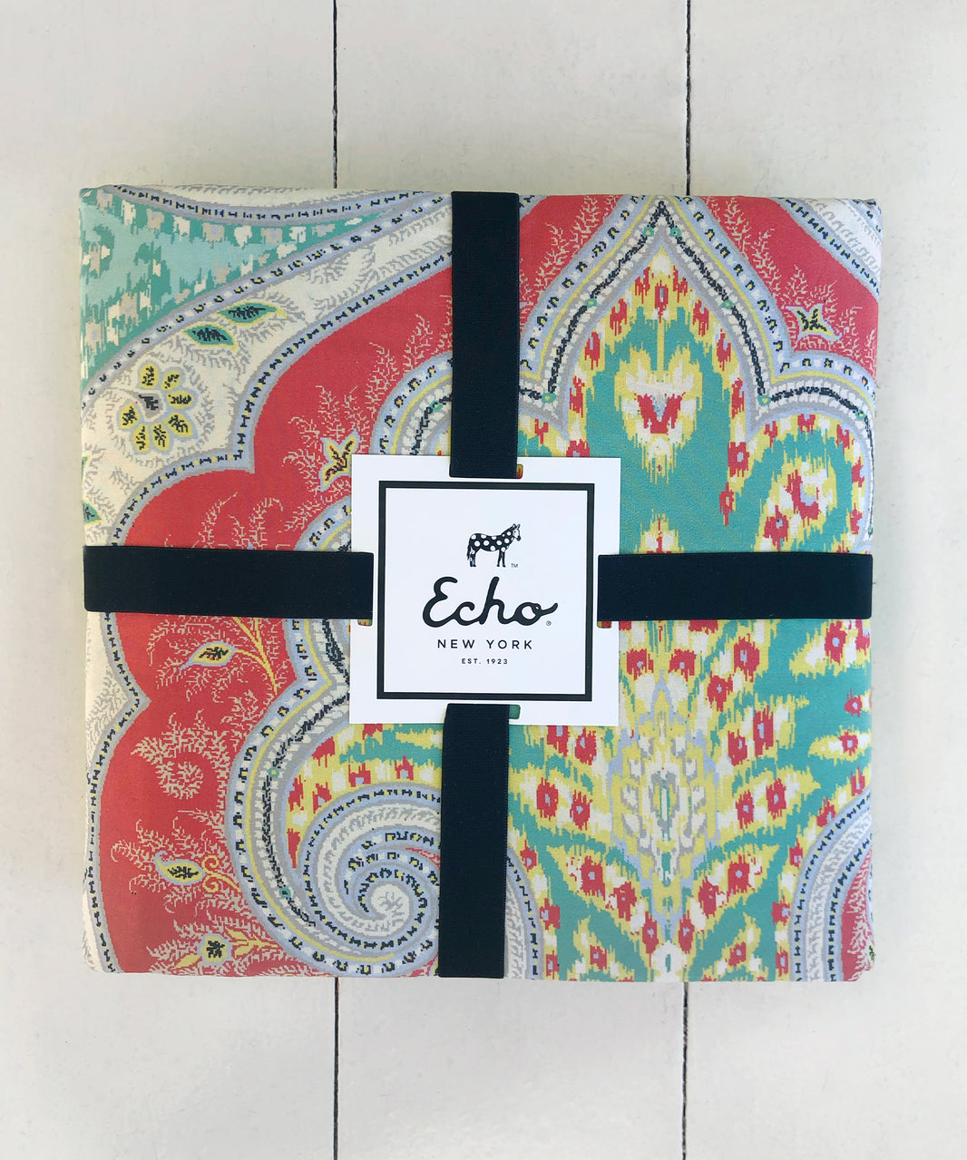 Bedding, Pillows, Shams, Duvets, Comforters & Quilts – Echo